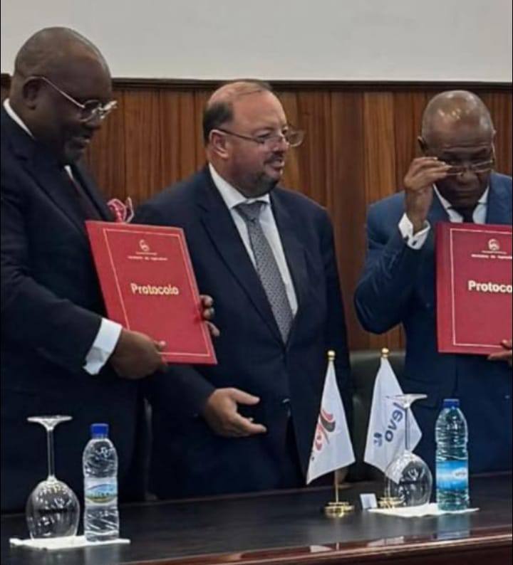 ANGOLA: Ministro corrupto Isaac dos Anjos resgata empresa kilapeira do ...